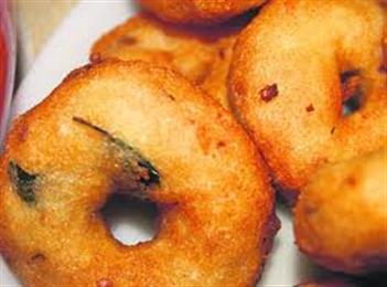 ULUNDU VADAI (MEDU VADAI) - Food & Recipes